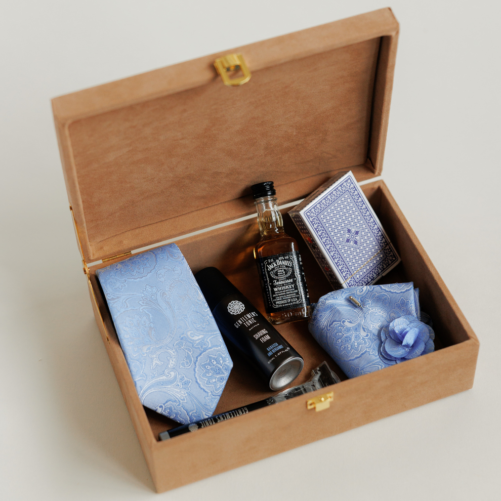 Ambika Luxury Gold Suede Gift Box – Decorasian